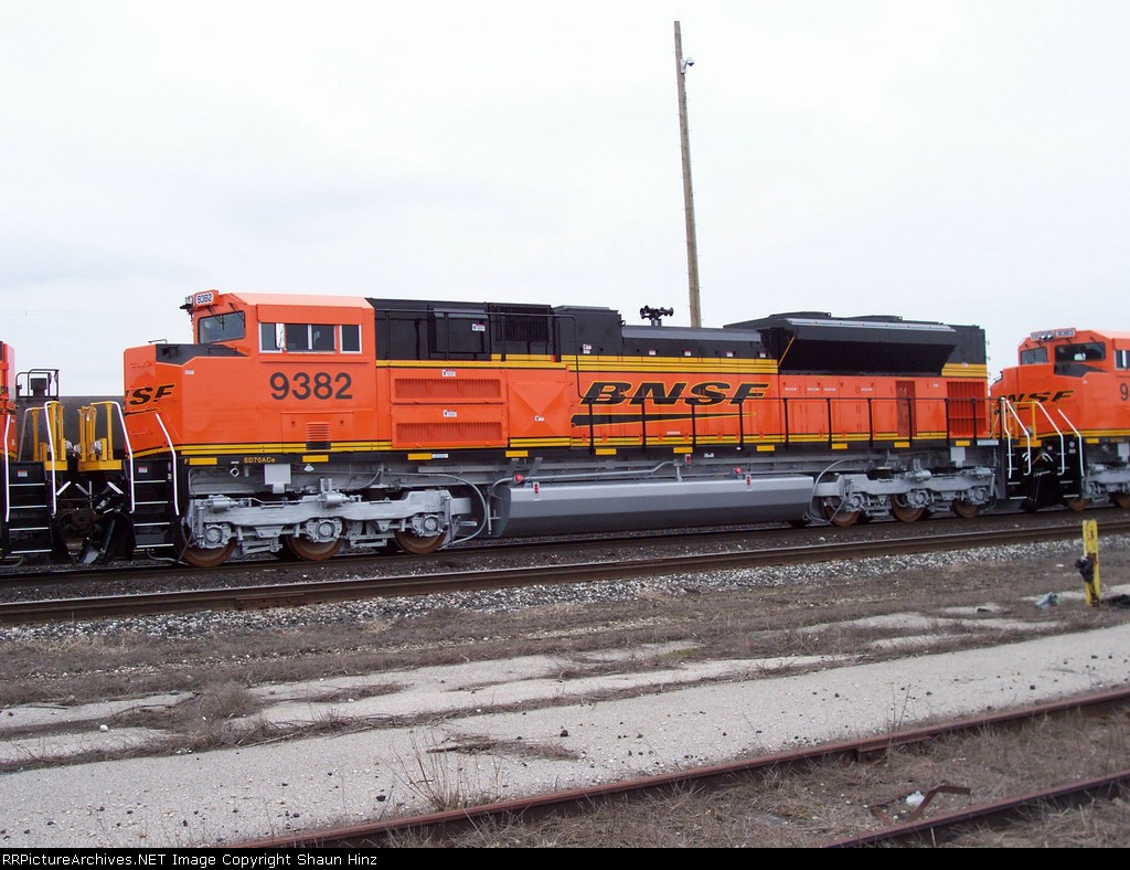 BNSF SD70ACe #9382 in transit in a westbound CN freight